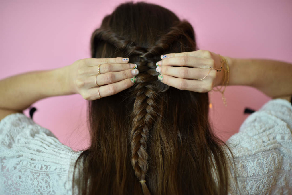 Romantic fish braid hair tutorial with Tresemmé - Blank Itinerary